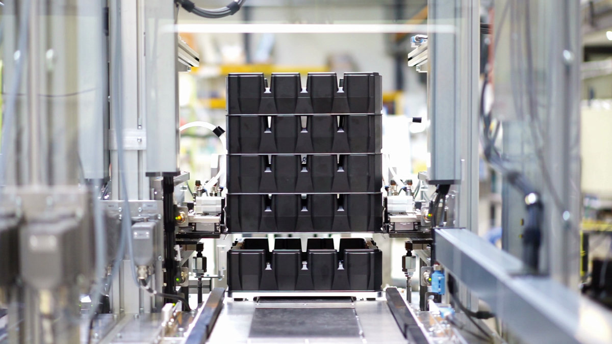 Palletising systems - variable cycle time & exit height - extremly low ...